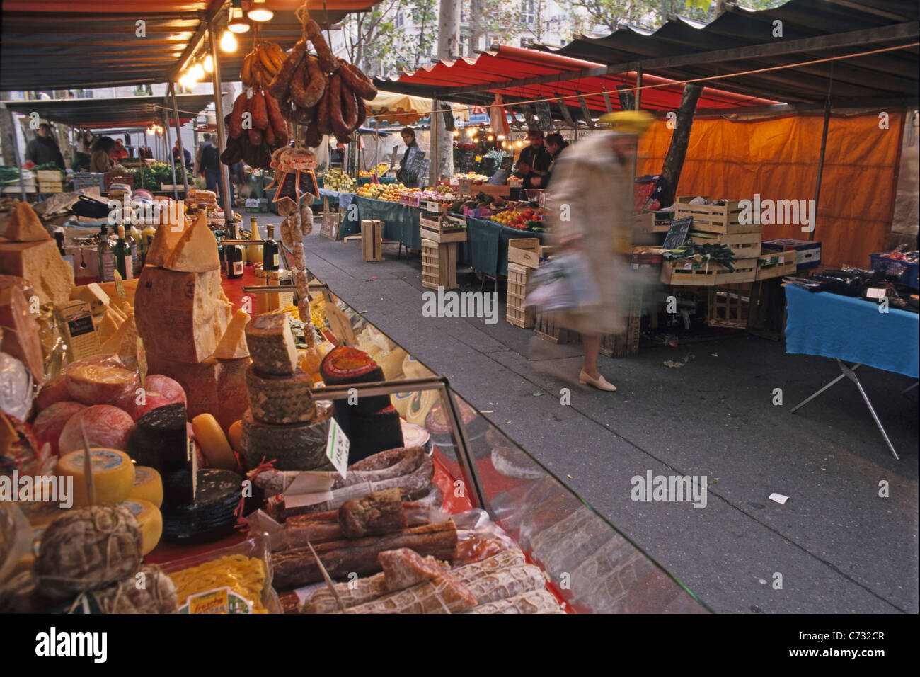 Monge market paris hi-res stock photography and images - Alamy