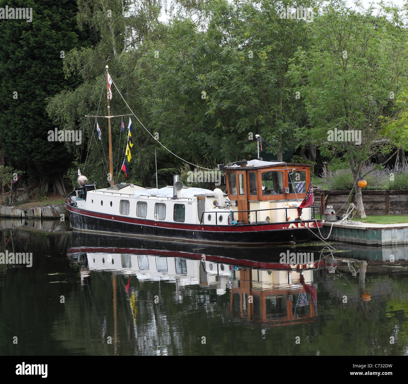 Motor vessel hi-res stock photography and images - Alamy