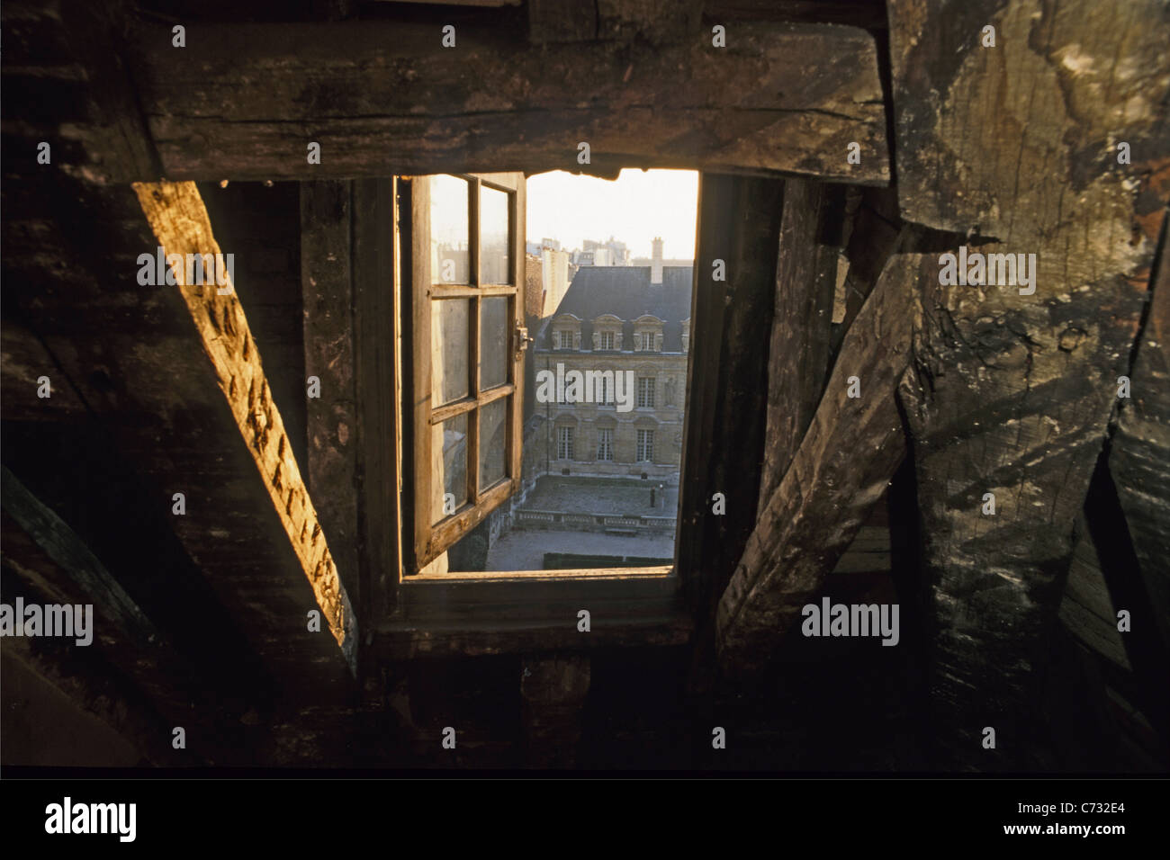 Flat roof dormer window hi-res stock photography and images - Alamy