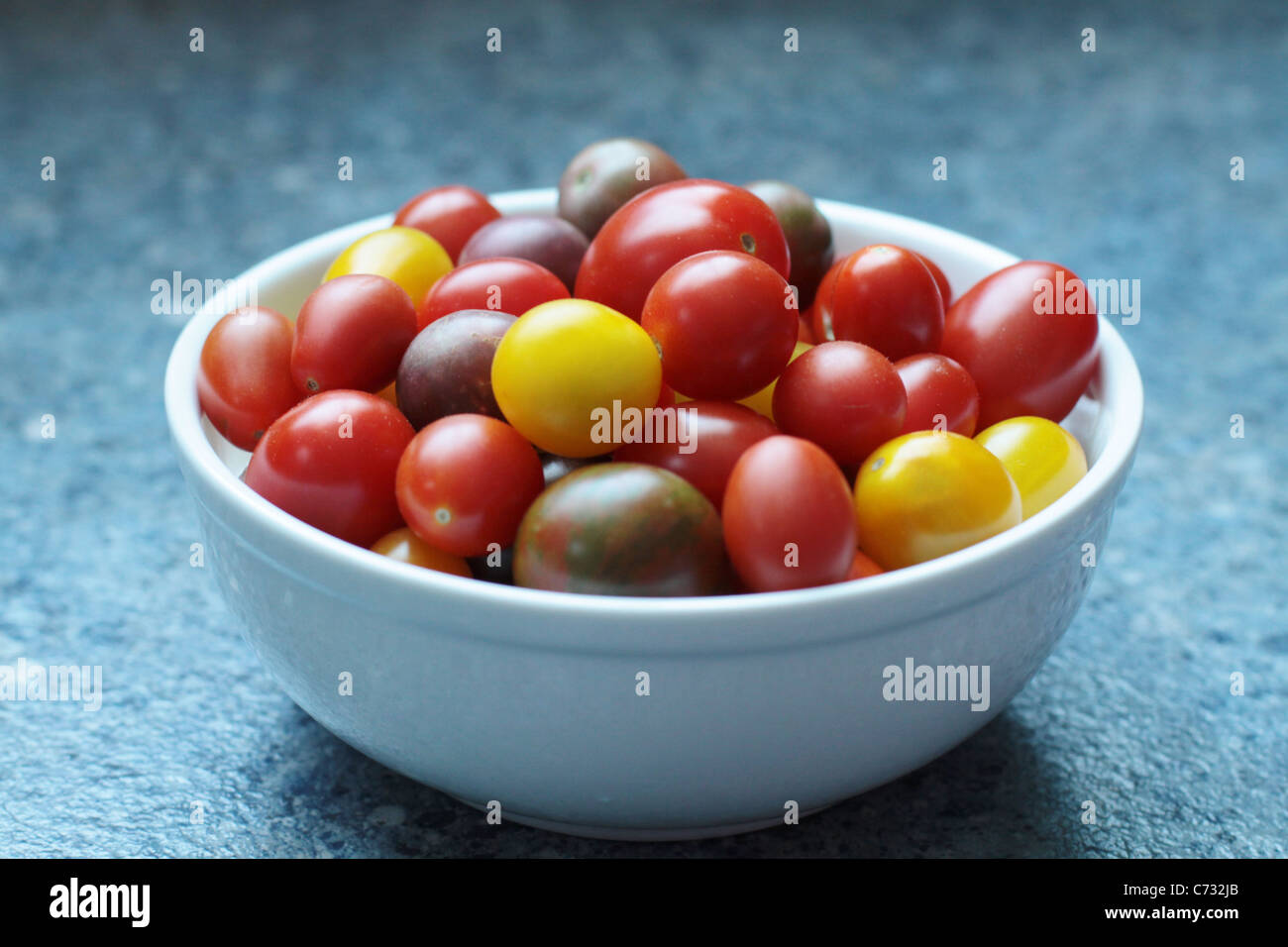 Tomatoes mini hi-res stock photography and images - Alamy