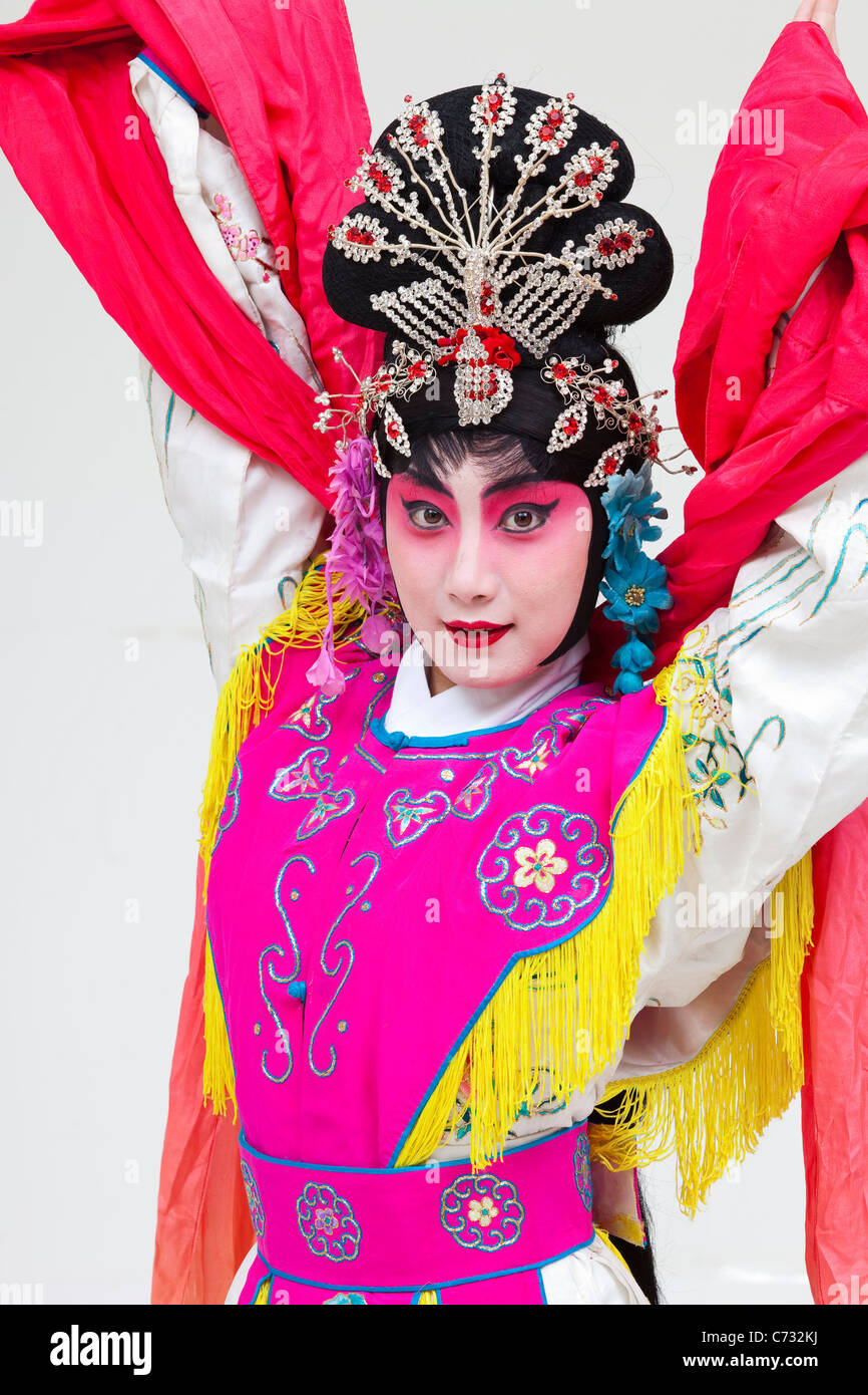 Female opera performance hi-res stock photography and images - Alamy