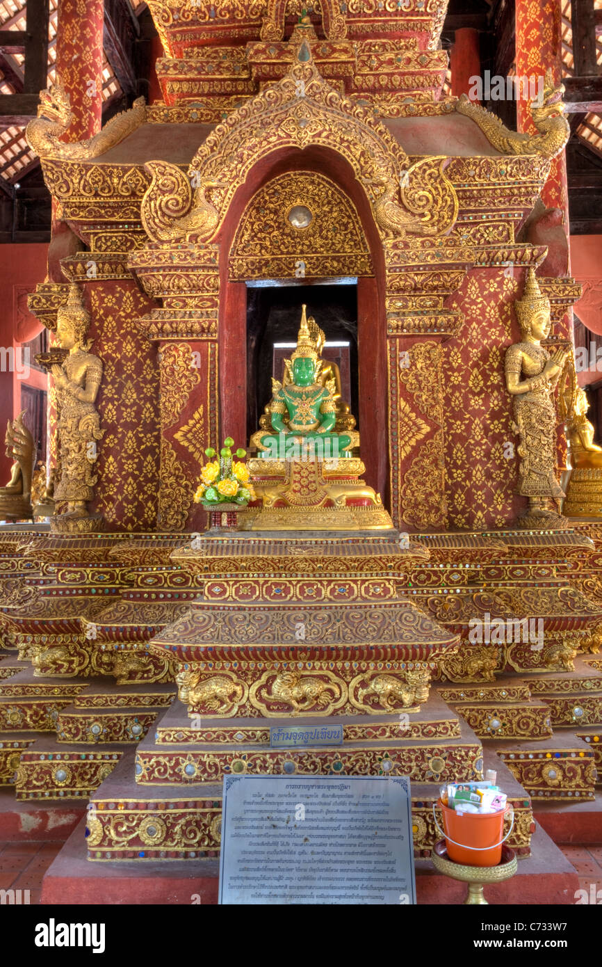 Wat Phra Singh Temple, Chiang Mai, Thailand Stock Photo - Alamy