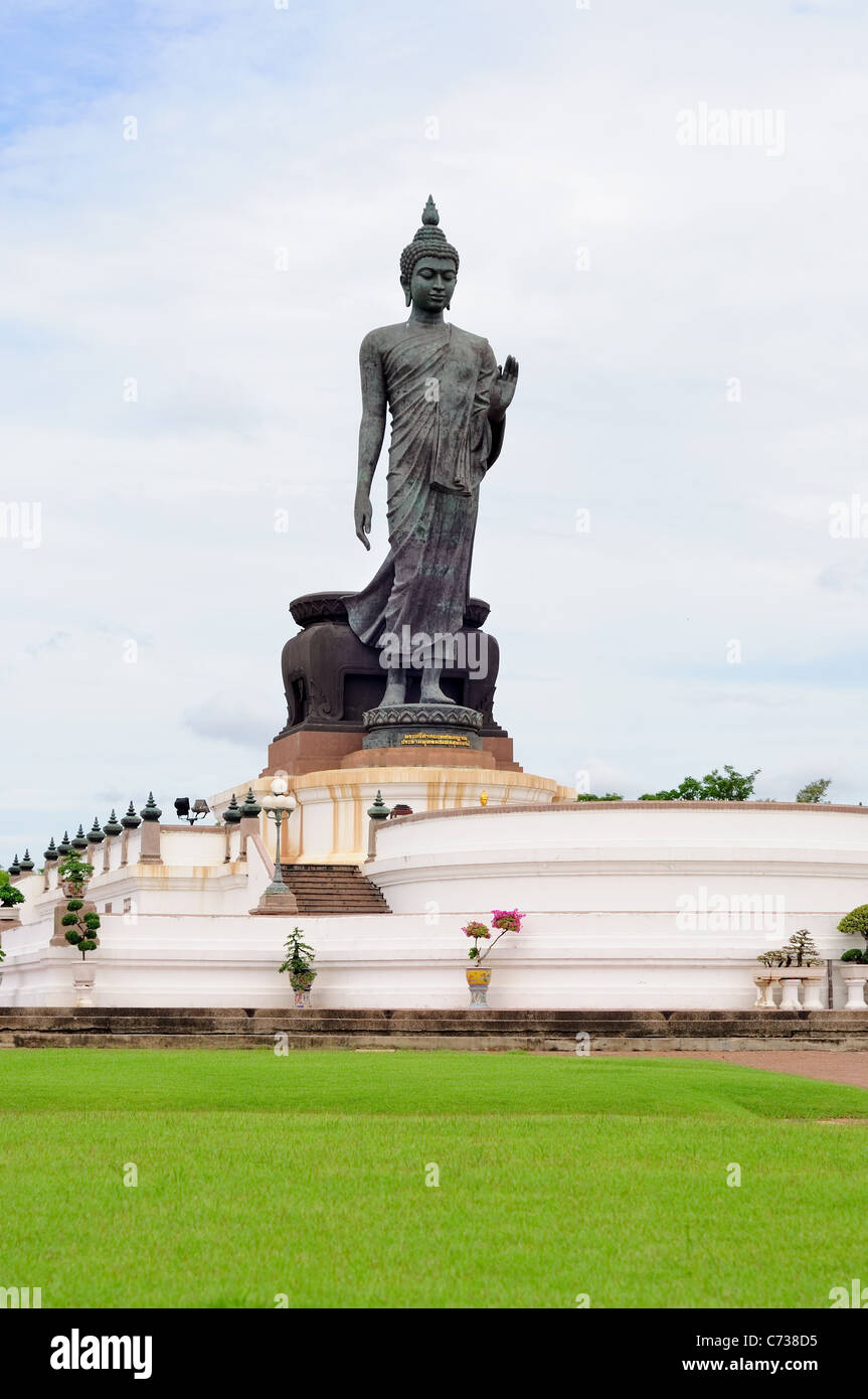 Shadow of big Buddha statue Stock Photo - Alamy