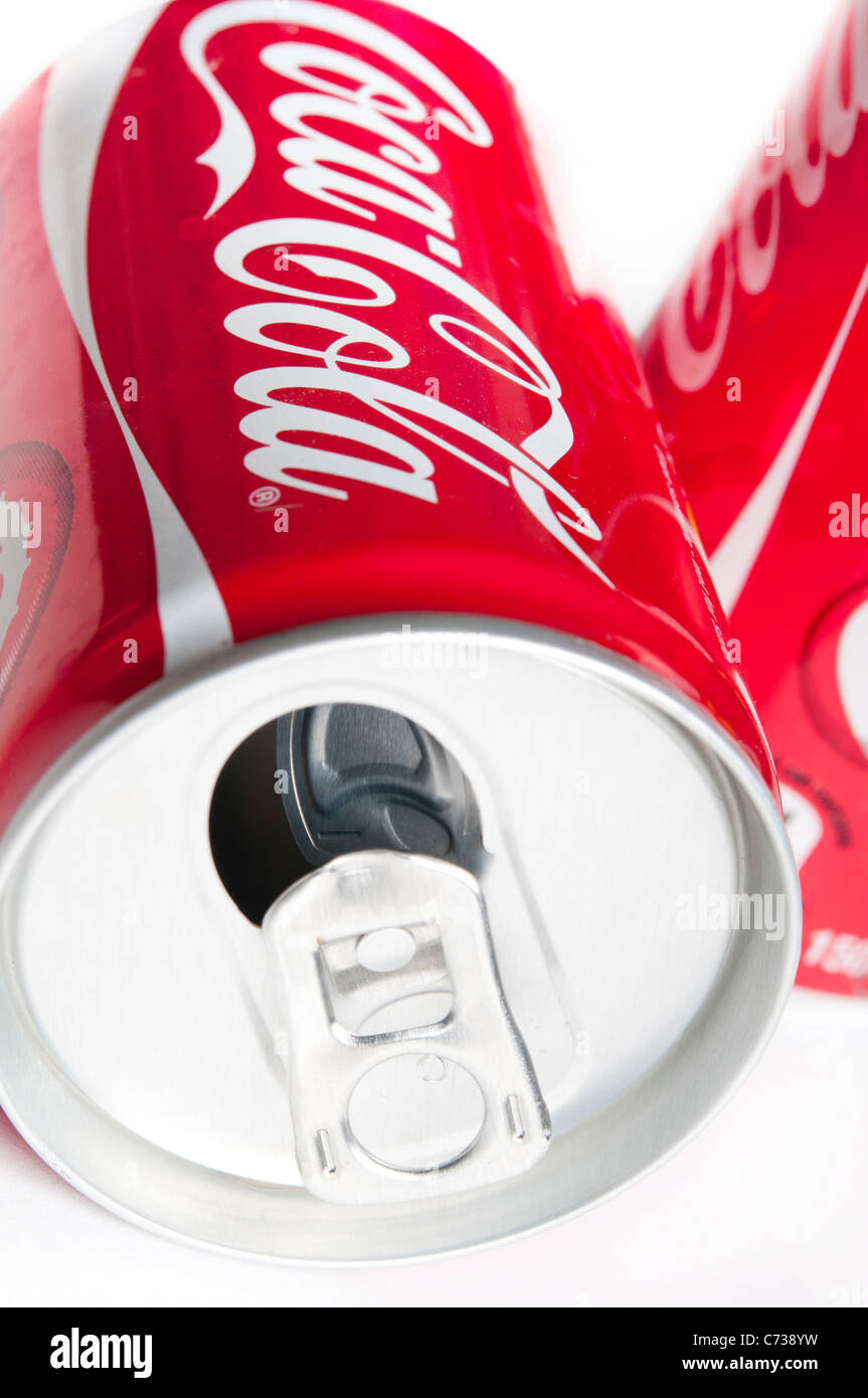 coca cola cans Stock Photo - Alamy
