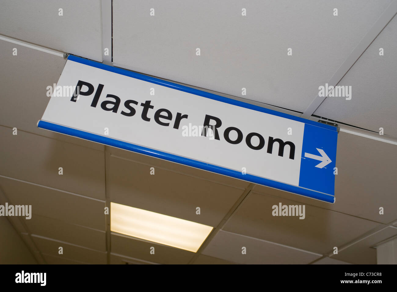 Hospital Plaster Cast Leg Stock Photos & Hospital Plaster Cast Leg ...