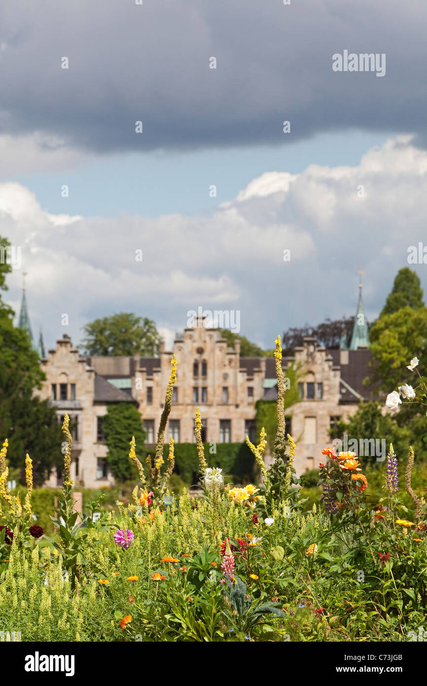 Lower castle garden hi-res stock photography and images - Alamy