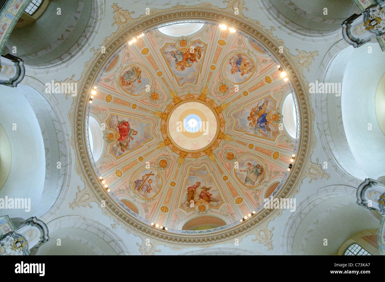 Internal church dome view hi-res stock photography and images - Alamy