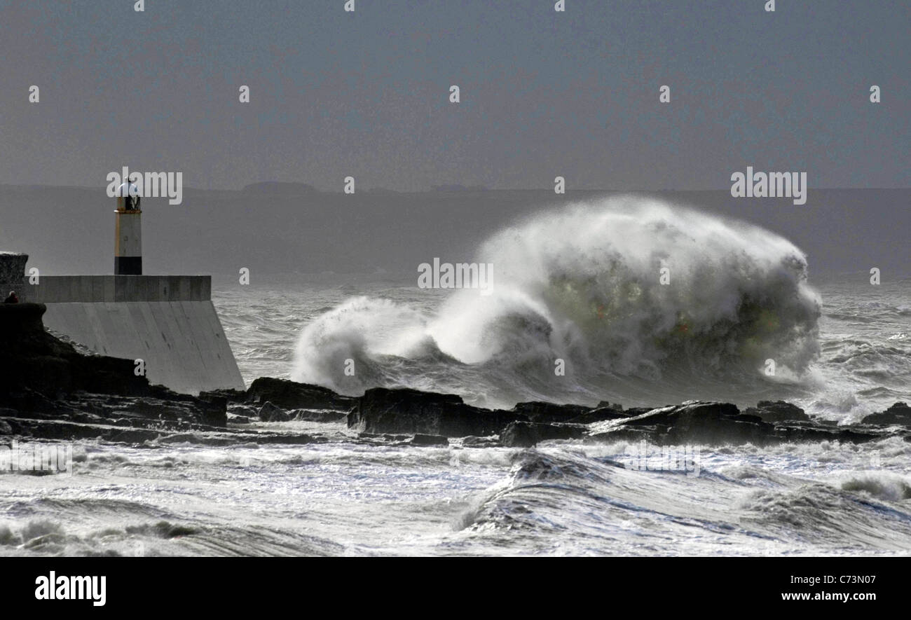 Breaking waves porthcawl hi-res stock photography and images - Alamy
