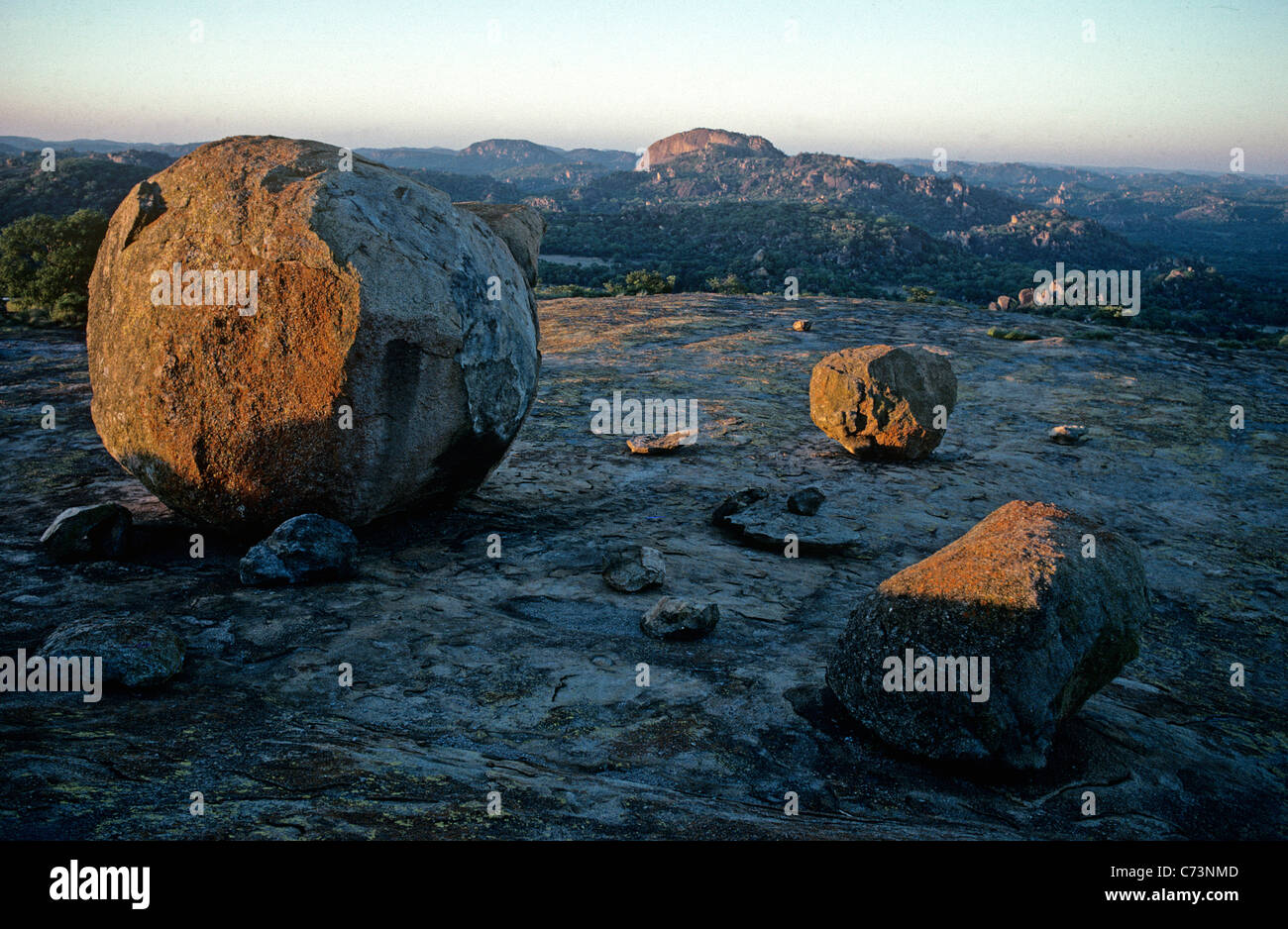 Early morning in the ancient landscape of The Matopos Stock Photo - Alamy