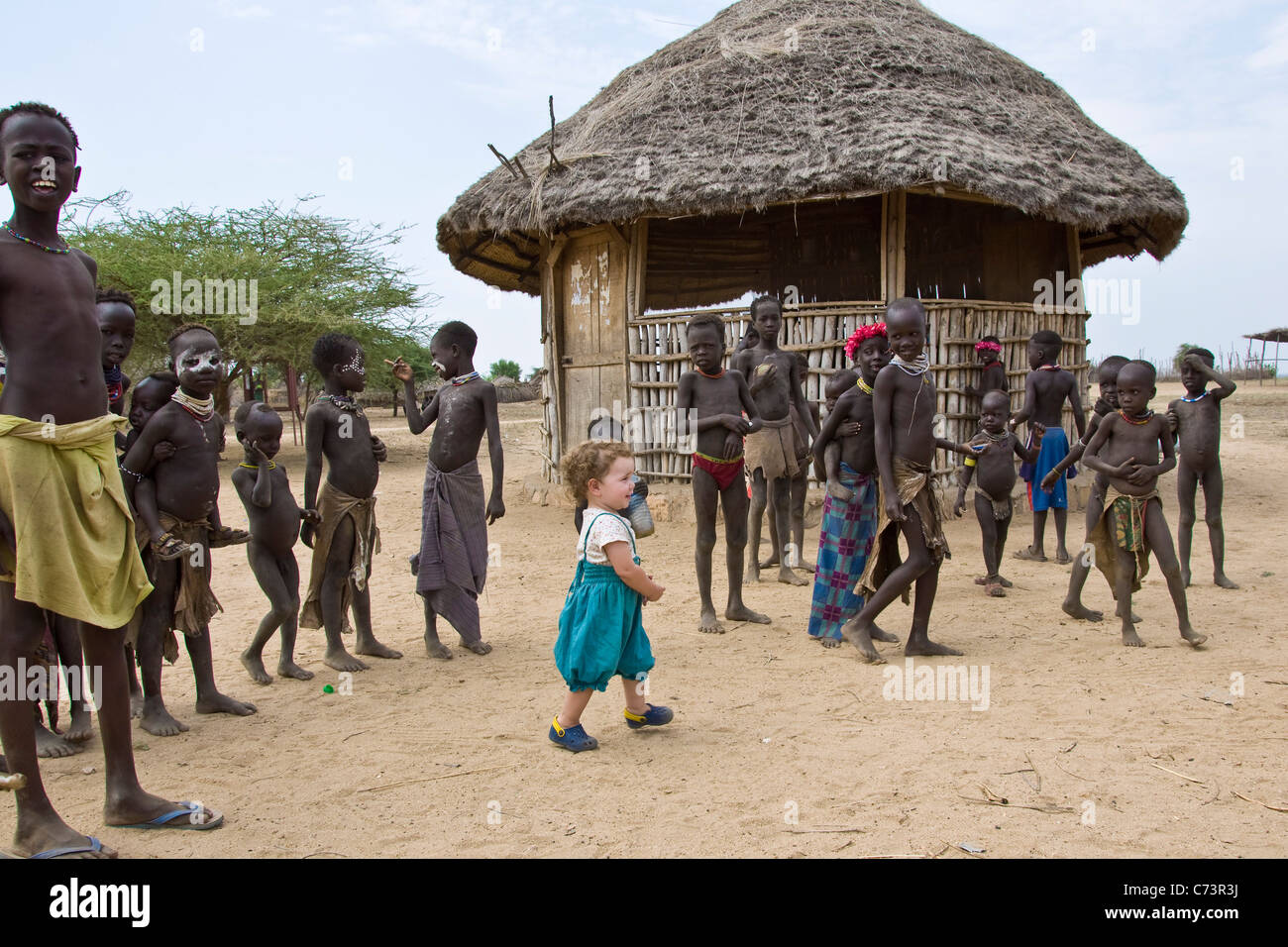 Karo tribe hi-res stock photography and images - Alamy