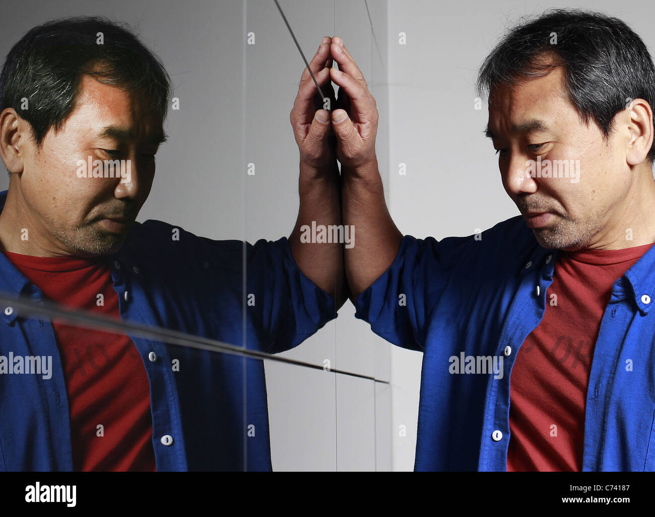 Haruki murakami hi-res stock photography and images - Alamy