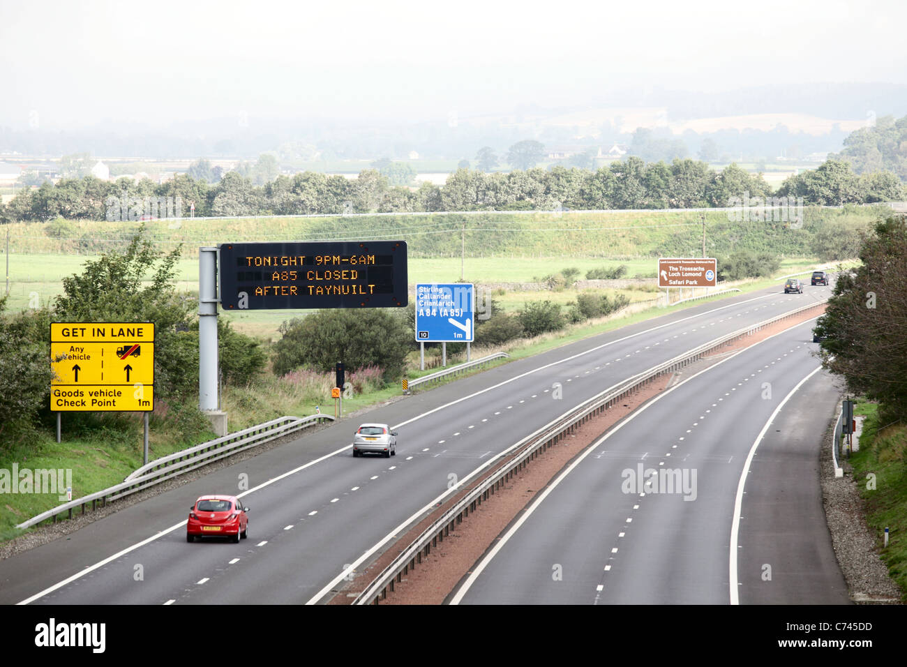 Traffic signs on M9 motorway at Stirling Scotland Stock Photo - Alamy