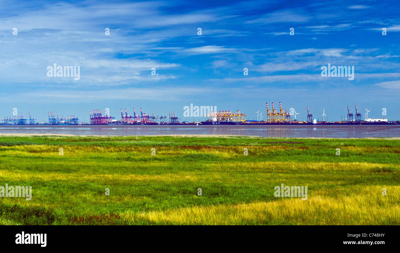 Container port germany hi-res stock photography and images - Alamy