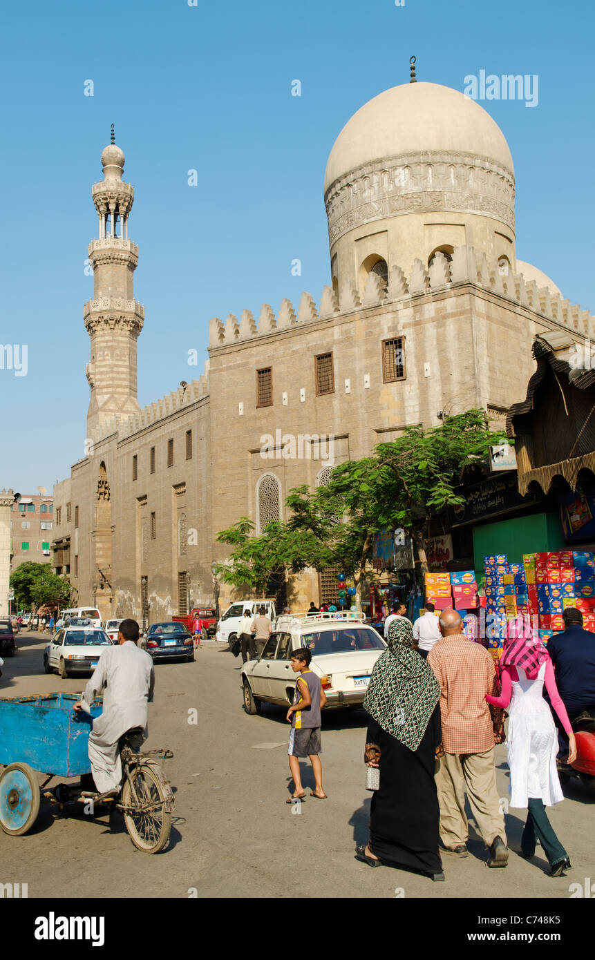 street scene with mosque in cairo old town egypt Stock Photo - Alamy