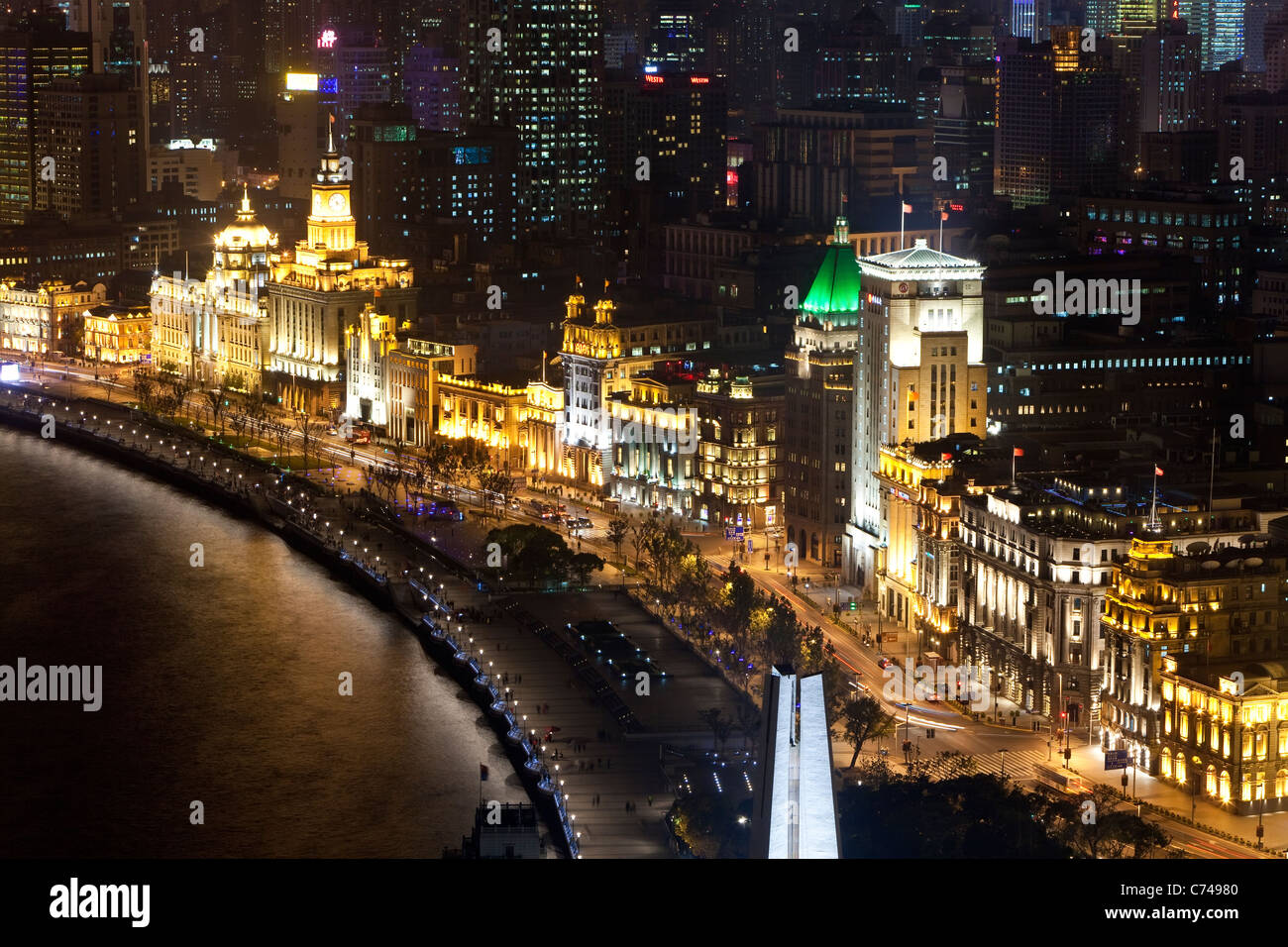 Shanghai night skyline (view along Huangpu River and the Bund ...