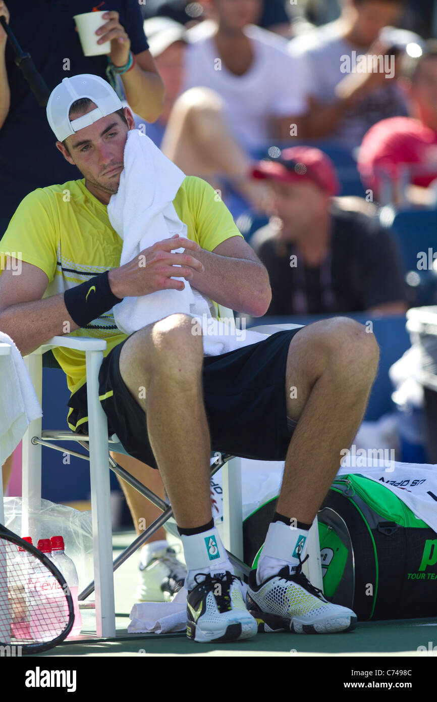 John Isner (USA) competing at the 2011 US Open Tennis Stock Photo - Alamy