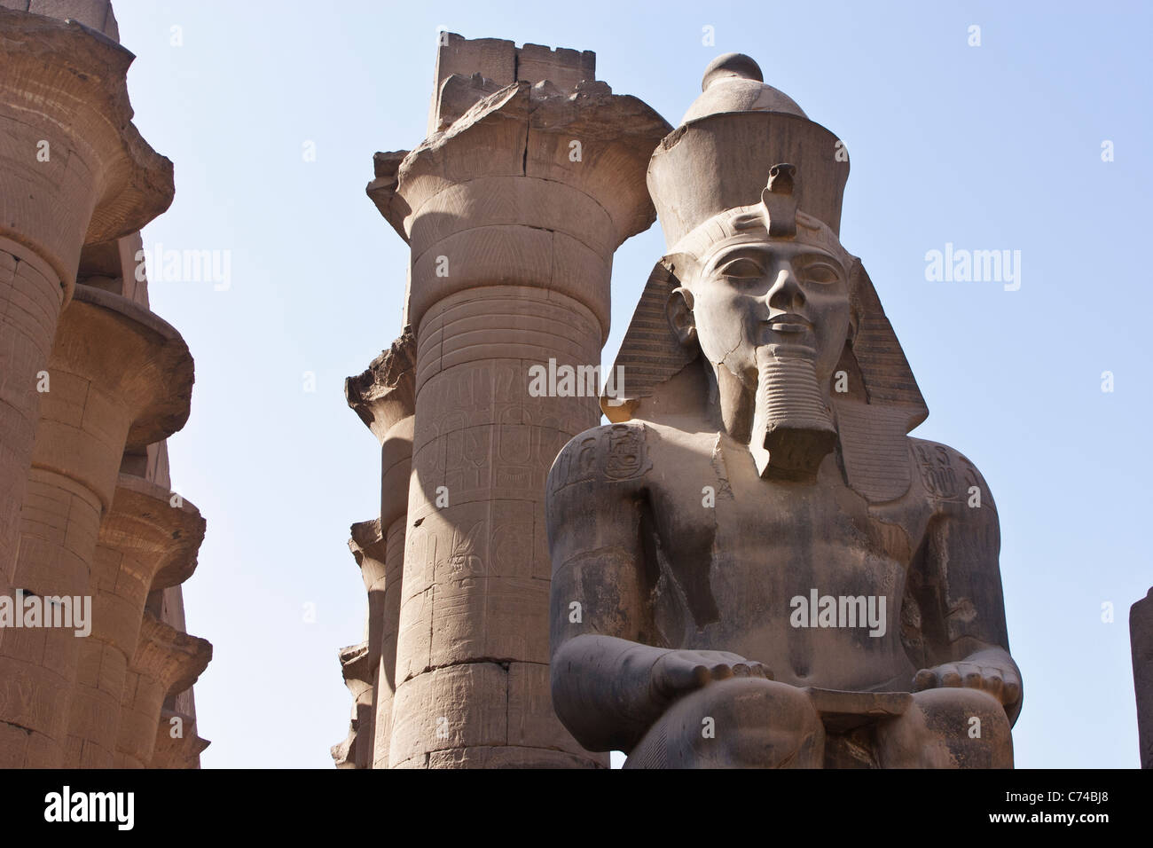 Colossus of ramesses ii hi-res stock photography and images - Alamy