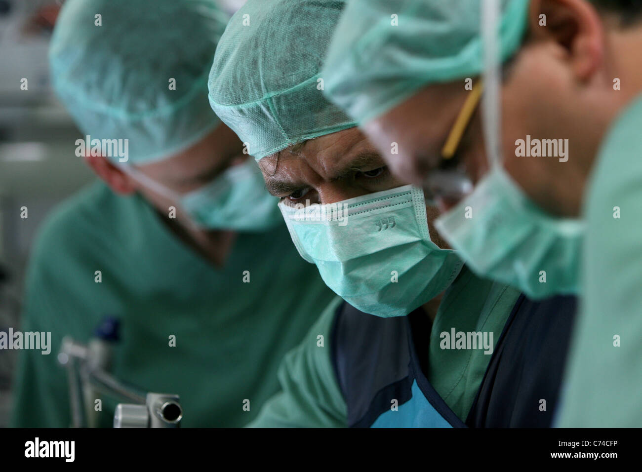 Heart surgery at the German Heart Centre in Virchow Klinikum Berlin ...