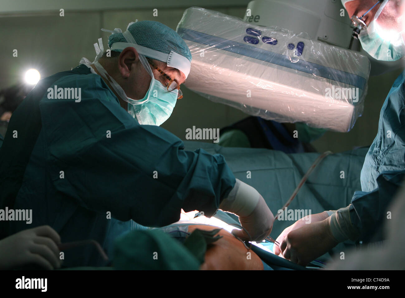 Heart surgery at the German Heart Centre in Virchow Klinikum Berlin ...