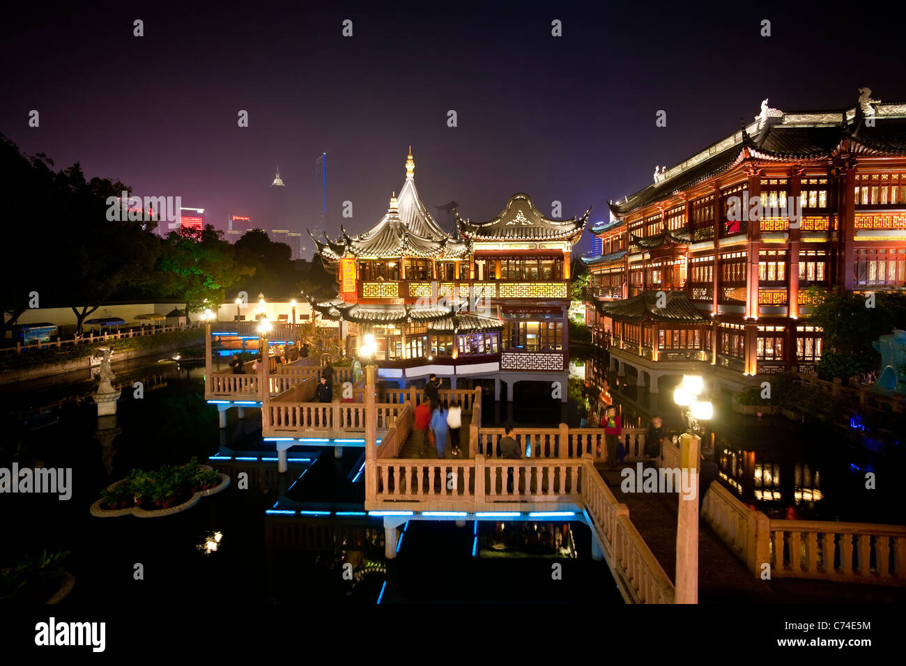 Nine turn bridge hi-res stock photography and images - Alamy