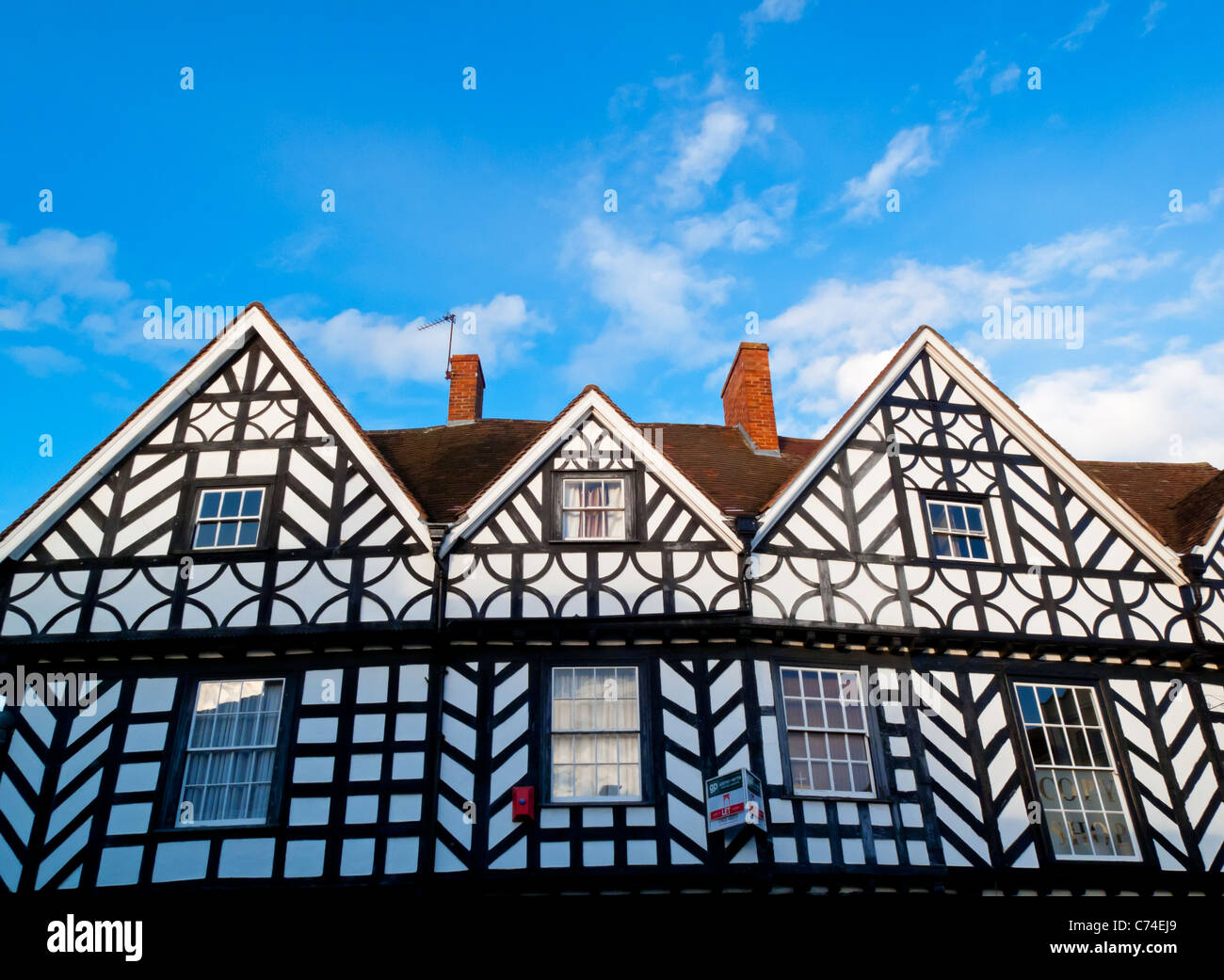 Tudor architecture hi-res stock photography and images - Alamy