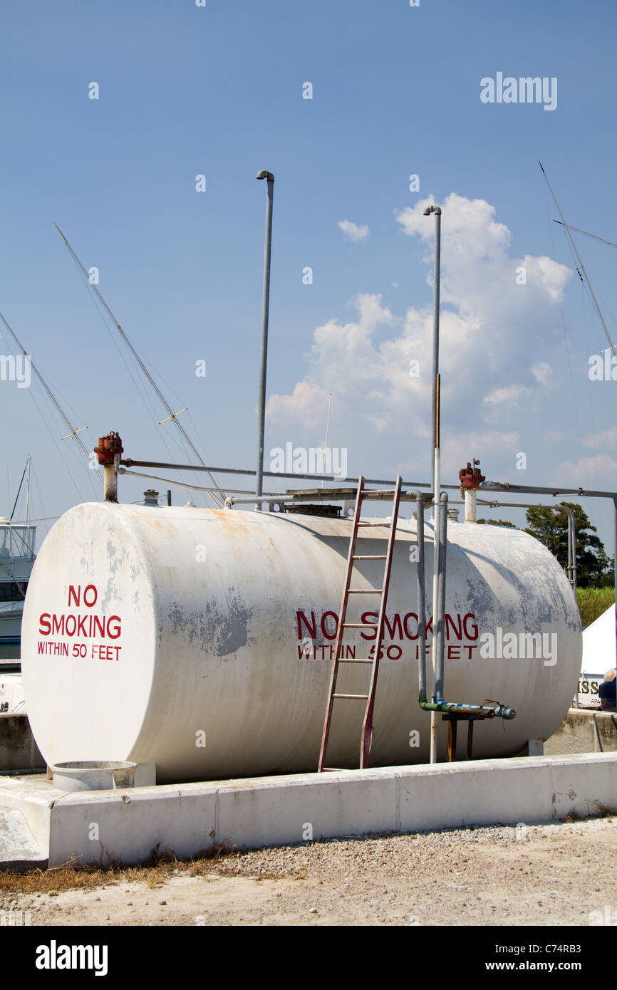 Above ground fuel storage tank hi-res stock photography and images - Alamy Above ground fuel storage tank hi-res stock photography and images - Alamy