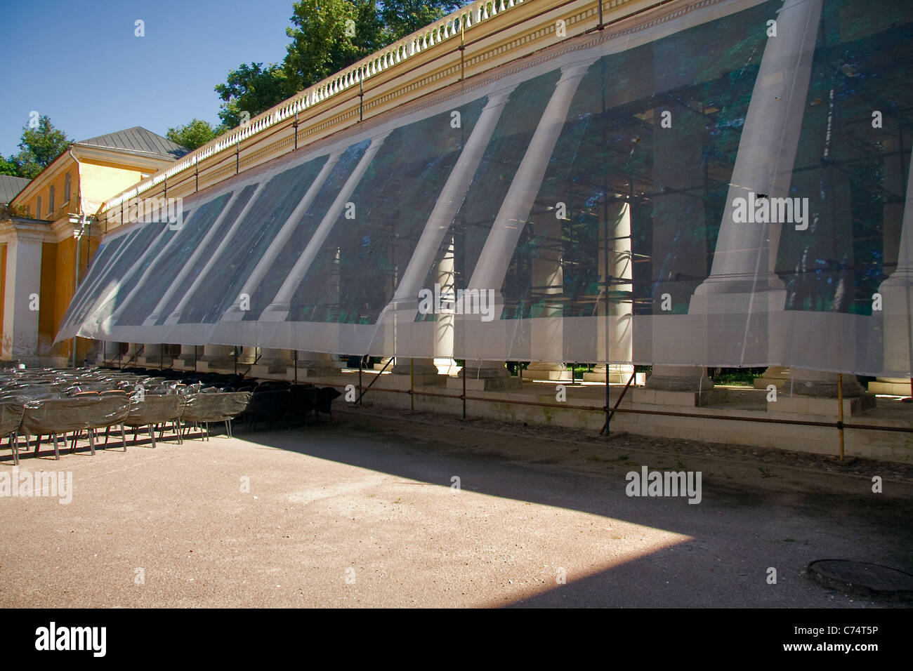 Rows and column hi-res stock photography and images - Alamy