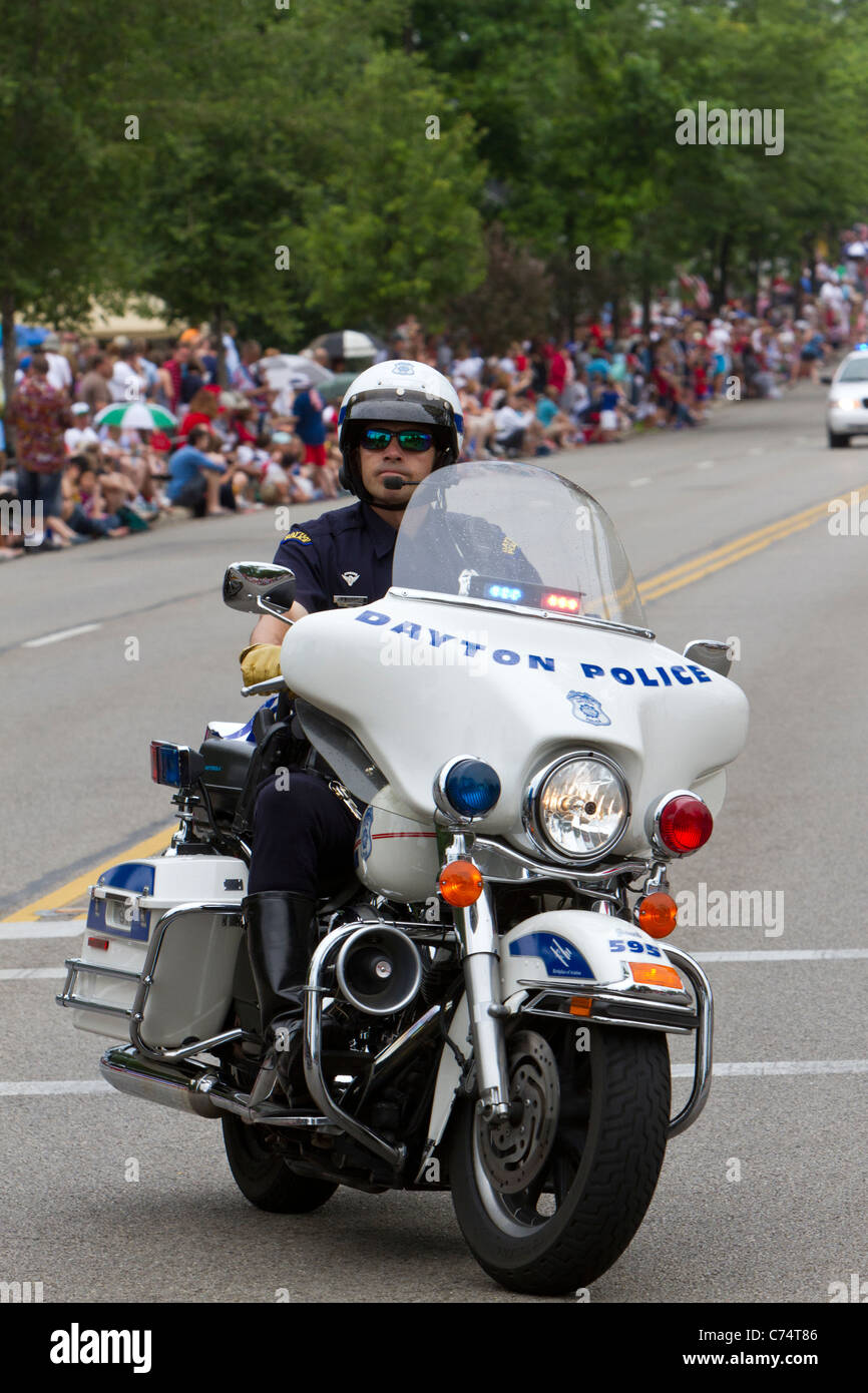 Motorcycle police officer Stock Photo - Alamy