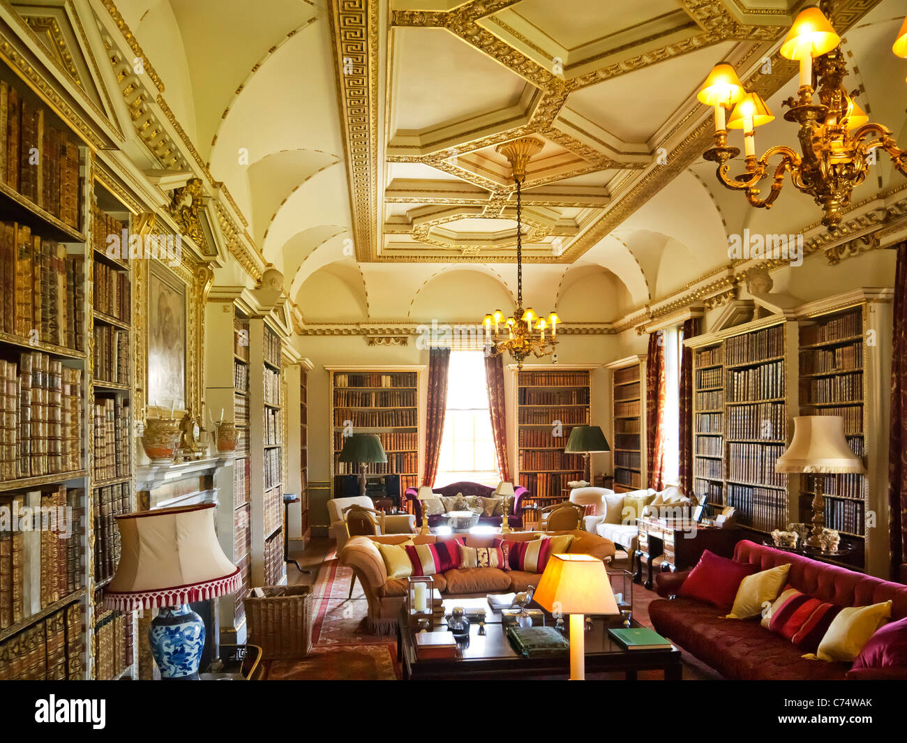 British library interior reading room hi-res stock photography and ...
