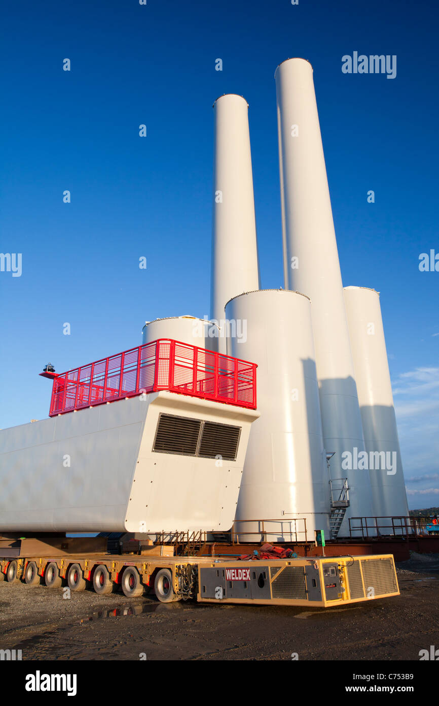 Wind turbine parts hi-res stock photography and images - Alamy