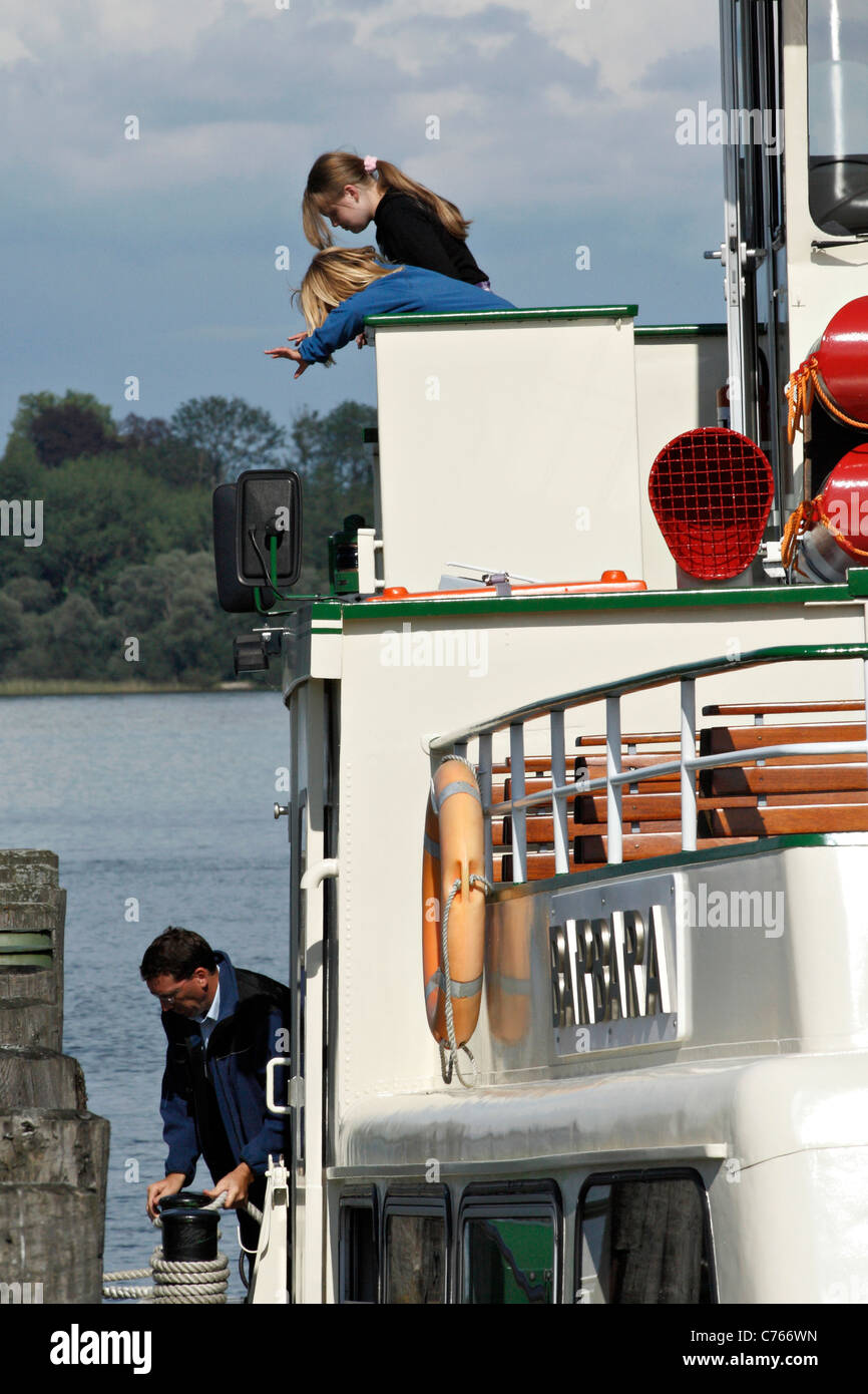 Crewman hi-res stock photography and images - Alamy