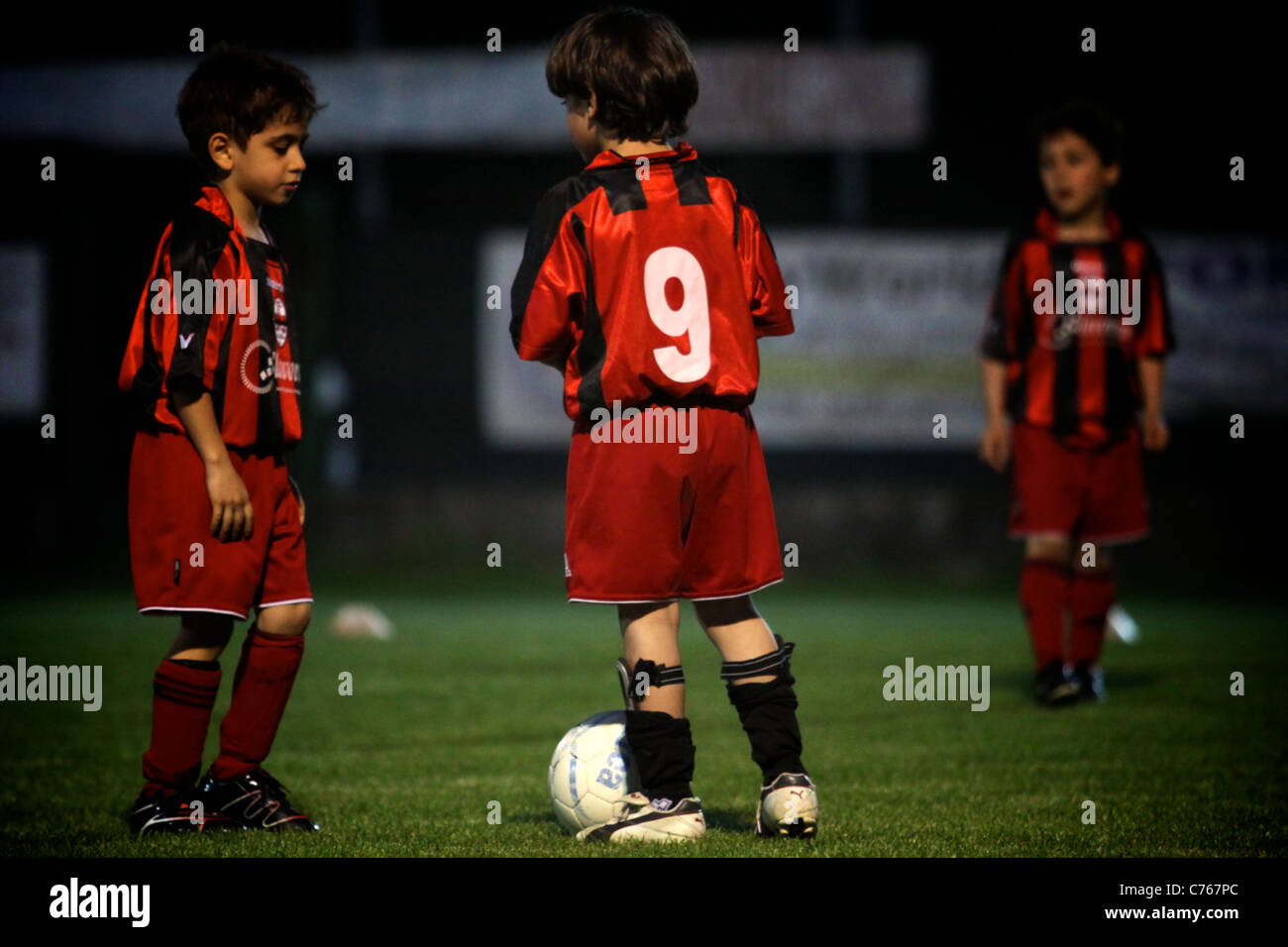 Strikers waiting for the referee's whistle, ready for the kick-off ...