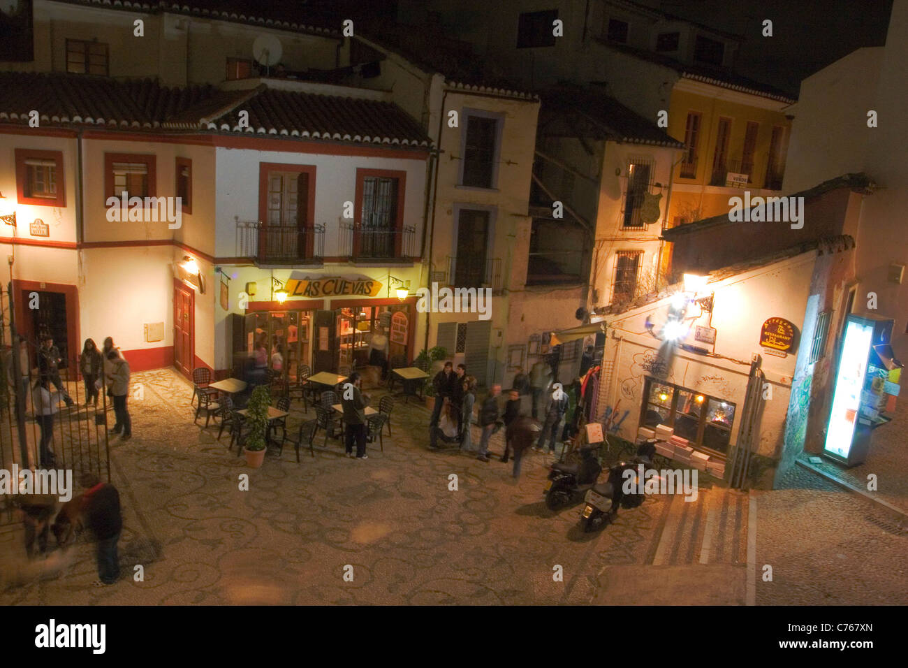 Nightlife atmosphere in Albayzin neighborhood (Granada, Spain Stock ...