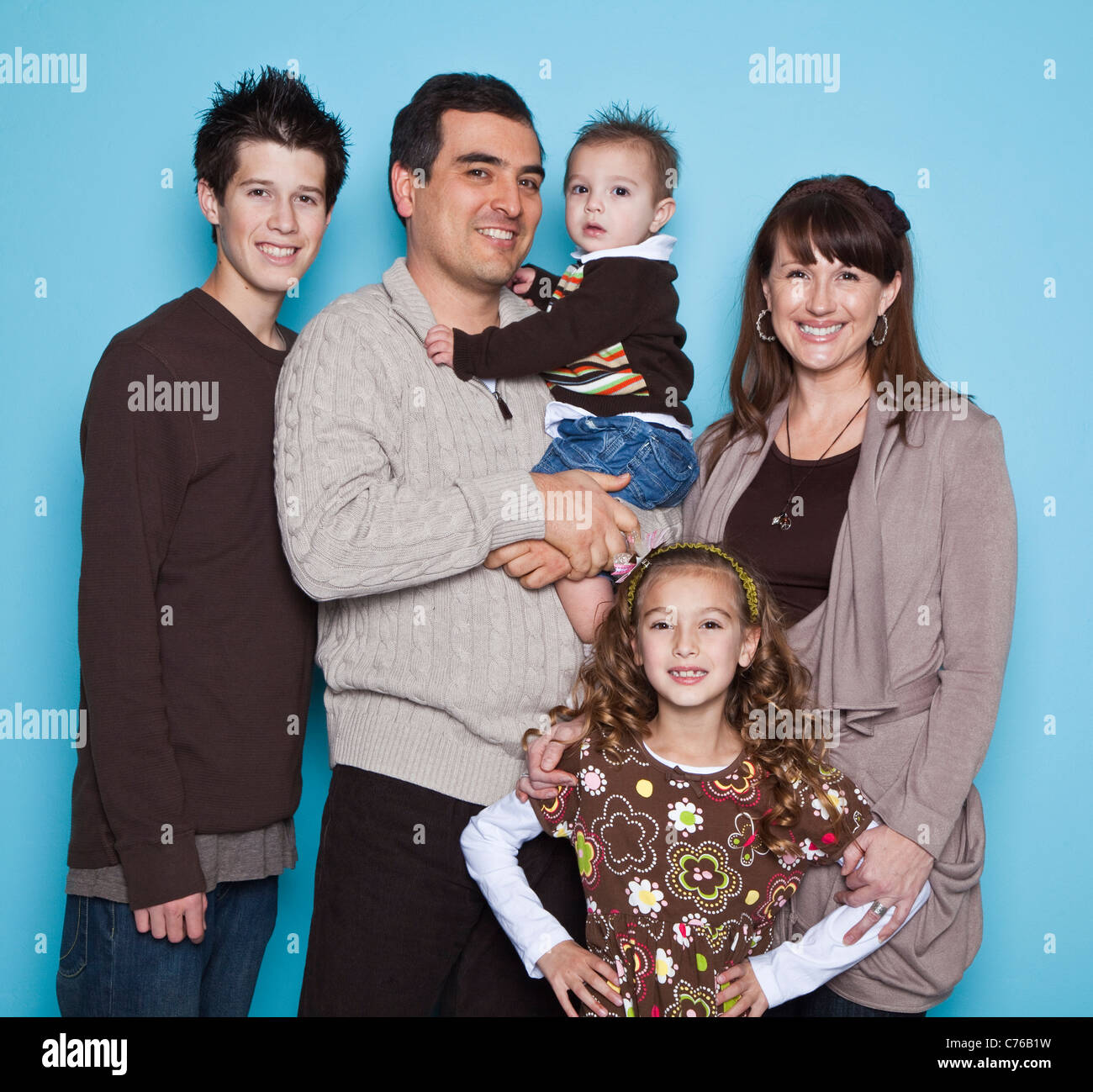 Family portrait studio hi-res stock photography and images - Alamy