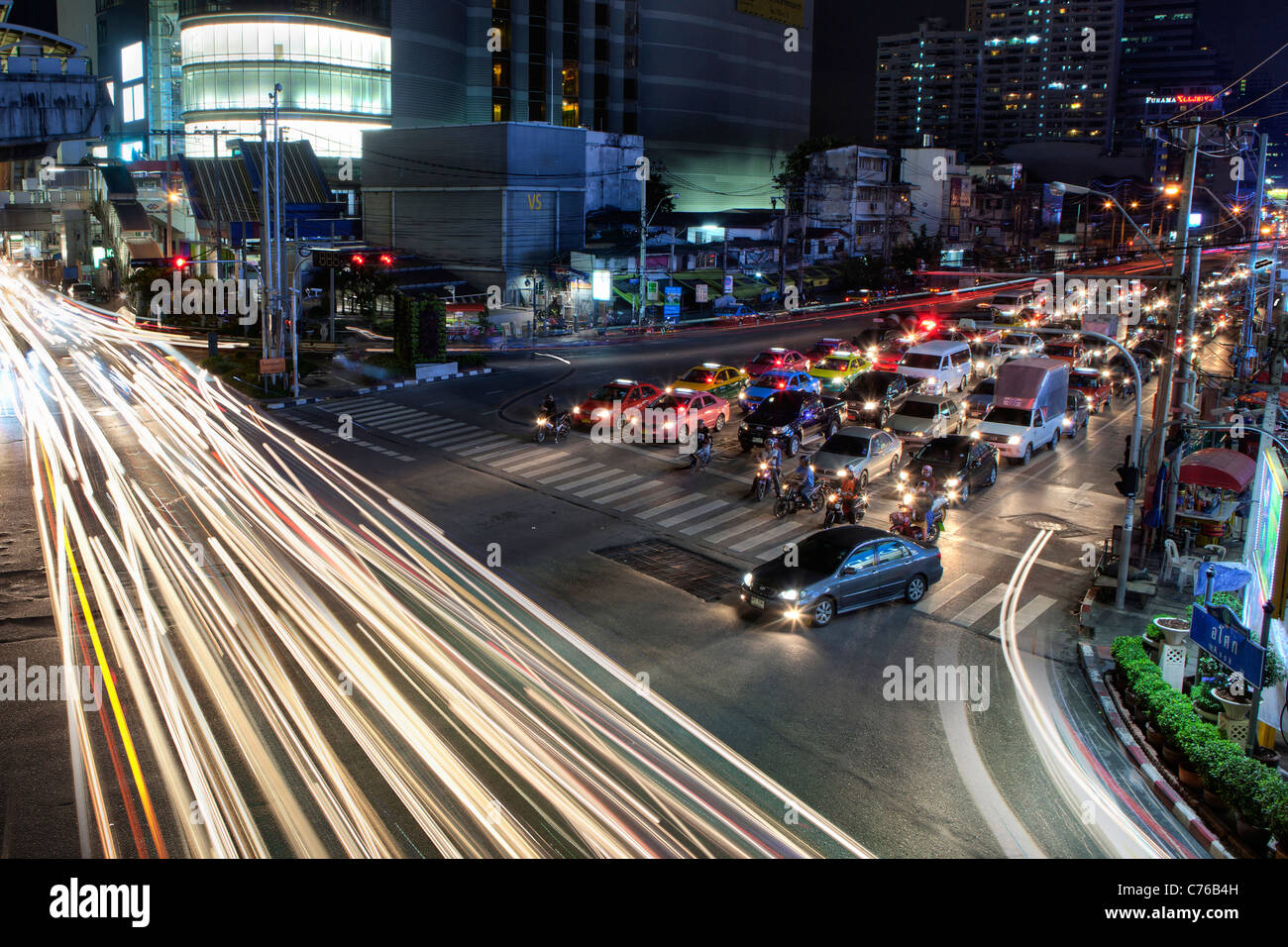 Bangkok roads hi-res stock photography and images - Alamy