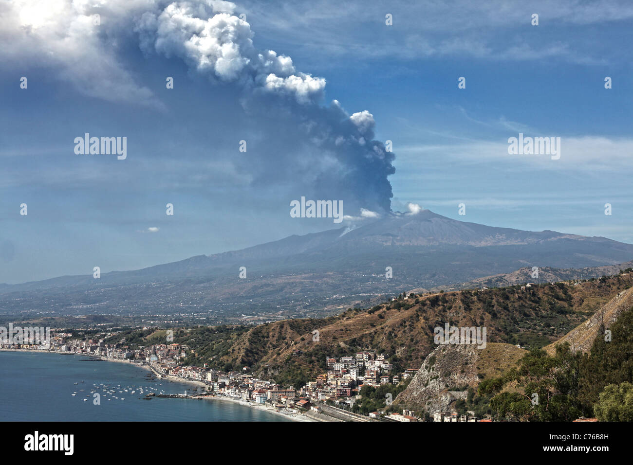 Smoke billows from Europe's largest active volcano, Mount Etna in North ...