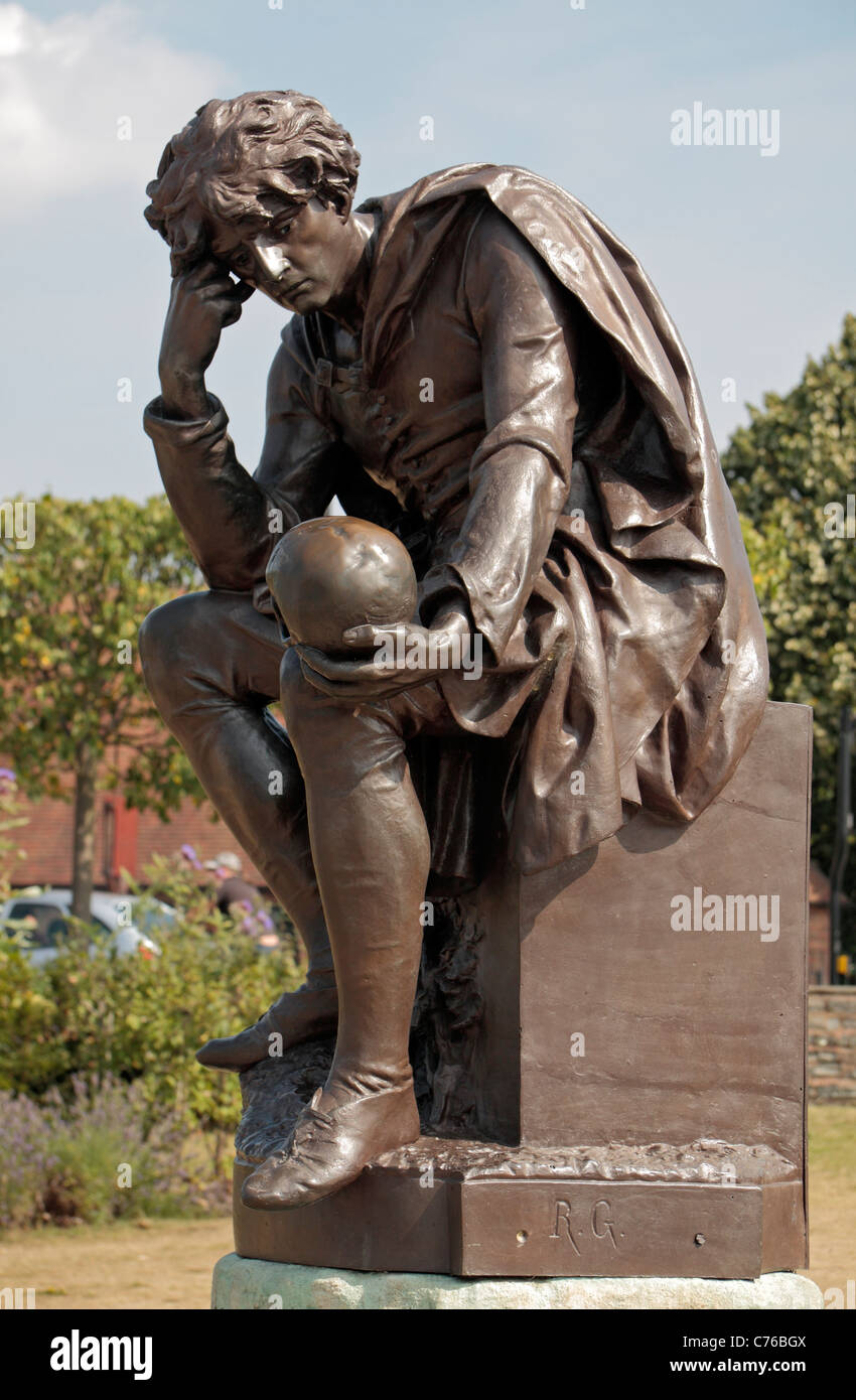 The Hamlet statue beside the William Shakespeare Gower Memorial in ...