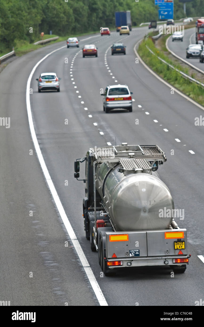 Tanker lorry or truck on road or motorway Stock Photo - Alamy