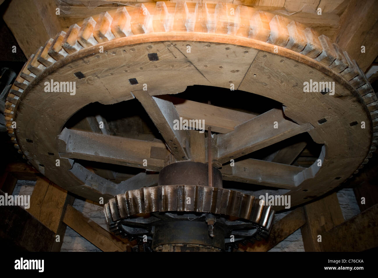 Mapledurham water mill inside Stock Photo - Alamy