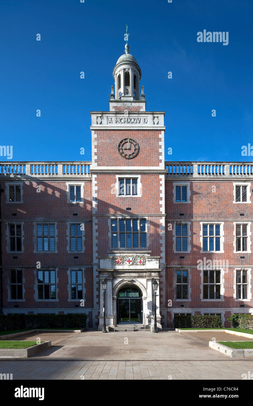 Newcastle university students union building hi-res stock photography ...