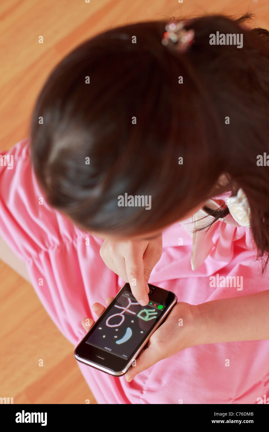 Drawing on screen phone hi-res stock photography and images - Alamy