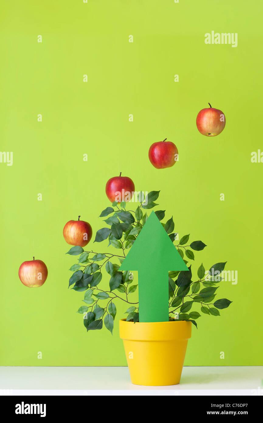 Upward trend graph hi-res stock photography and images - Alamy