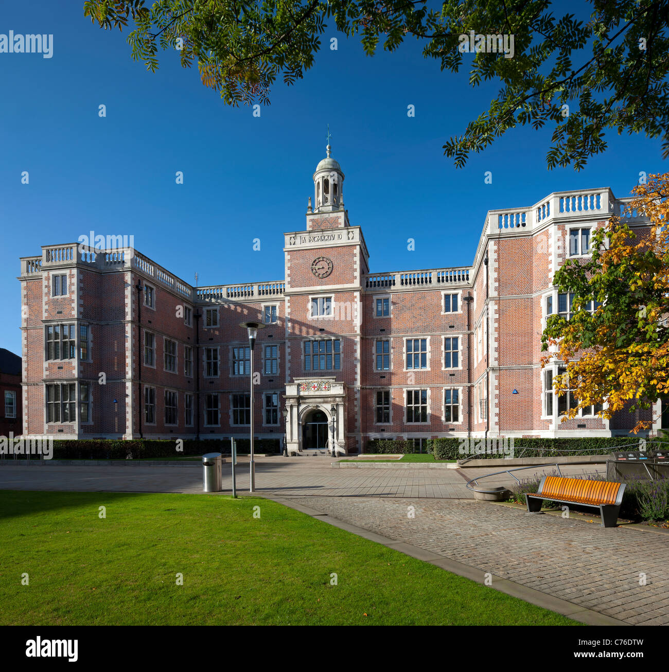Newcastle university students union building hi-res stock photography ...