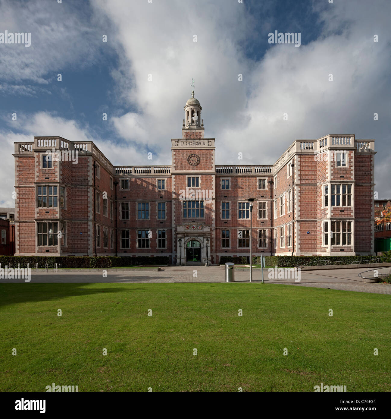 Student Union Building and courtyard at Newcastle University, Newcastle ...