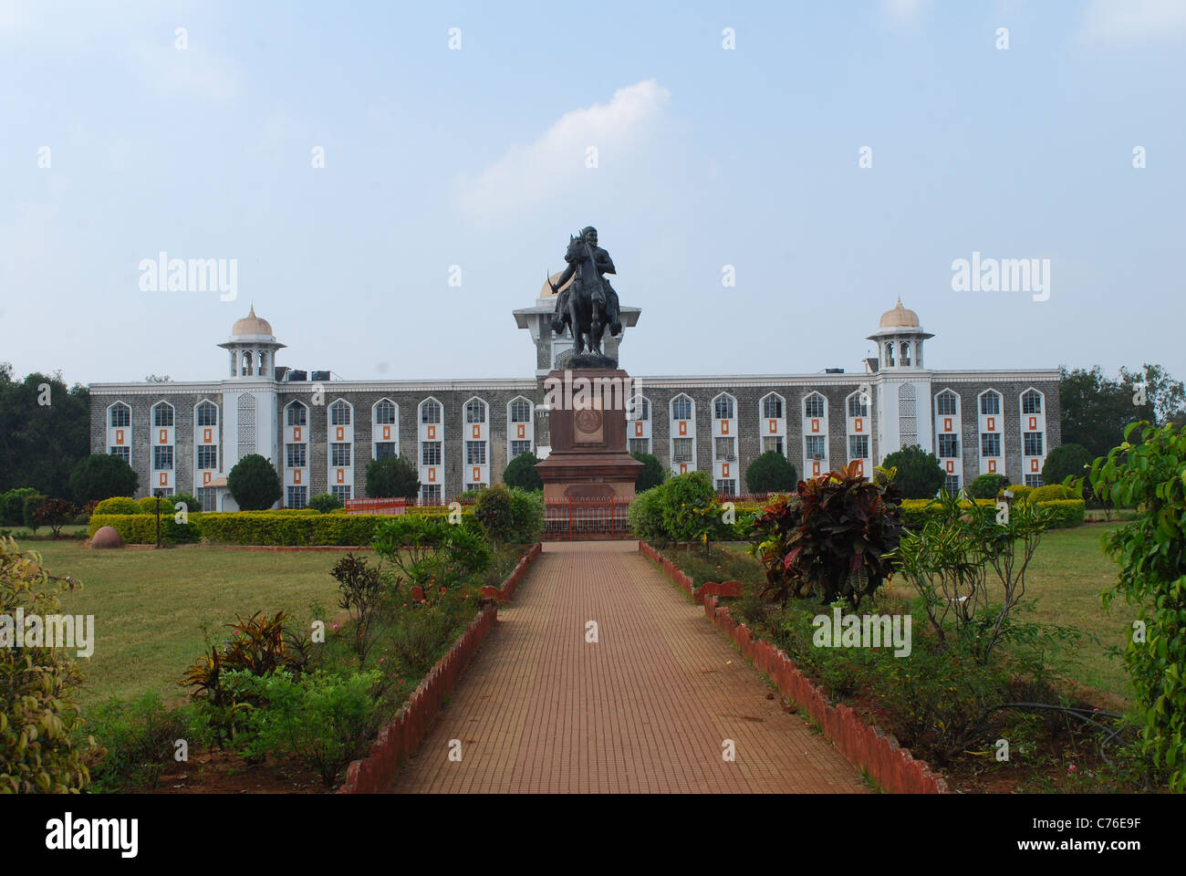 Shivaji statue hi-res stock photography and images - Alamy