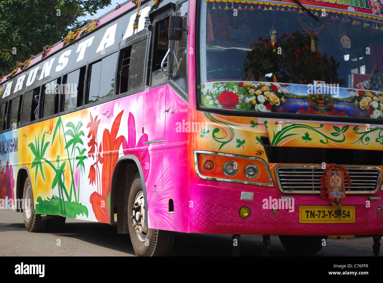 Karnataka bus hi-res stock photography and images - Alamy