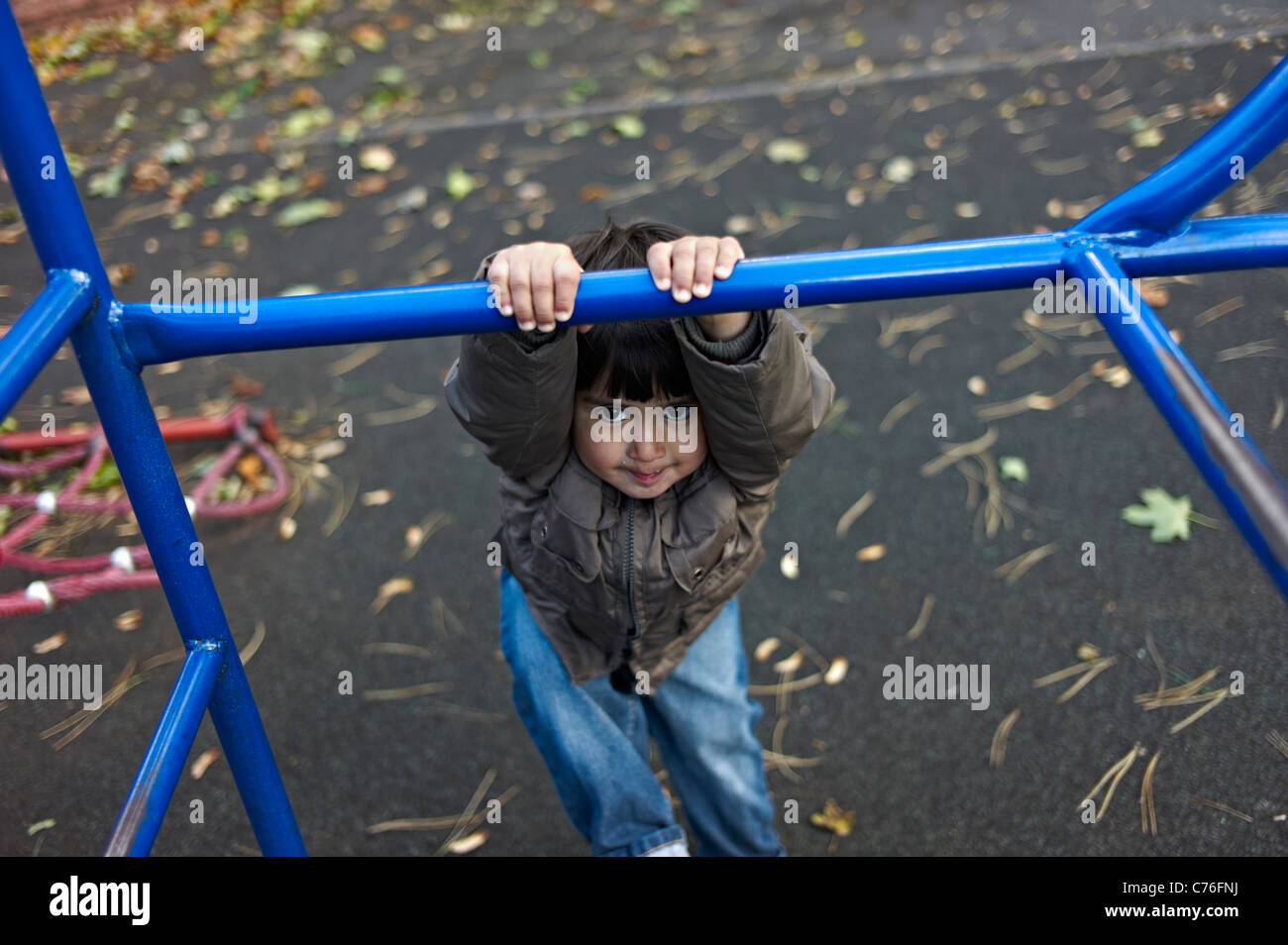 Climb into frame hi-res stock photography and images - Alamy
