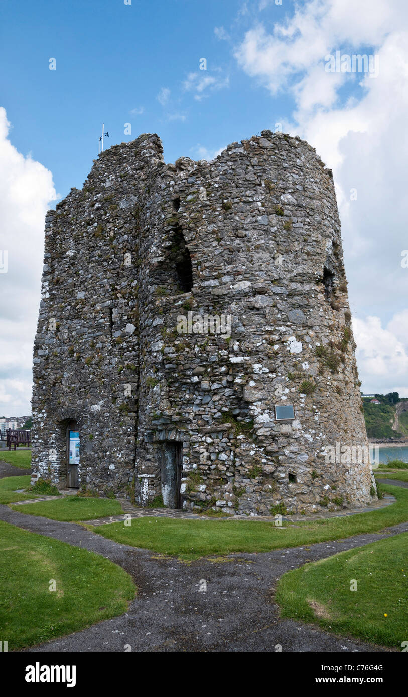 Remains of castle hi-res stock photography and images - Alamy