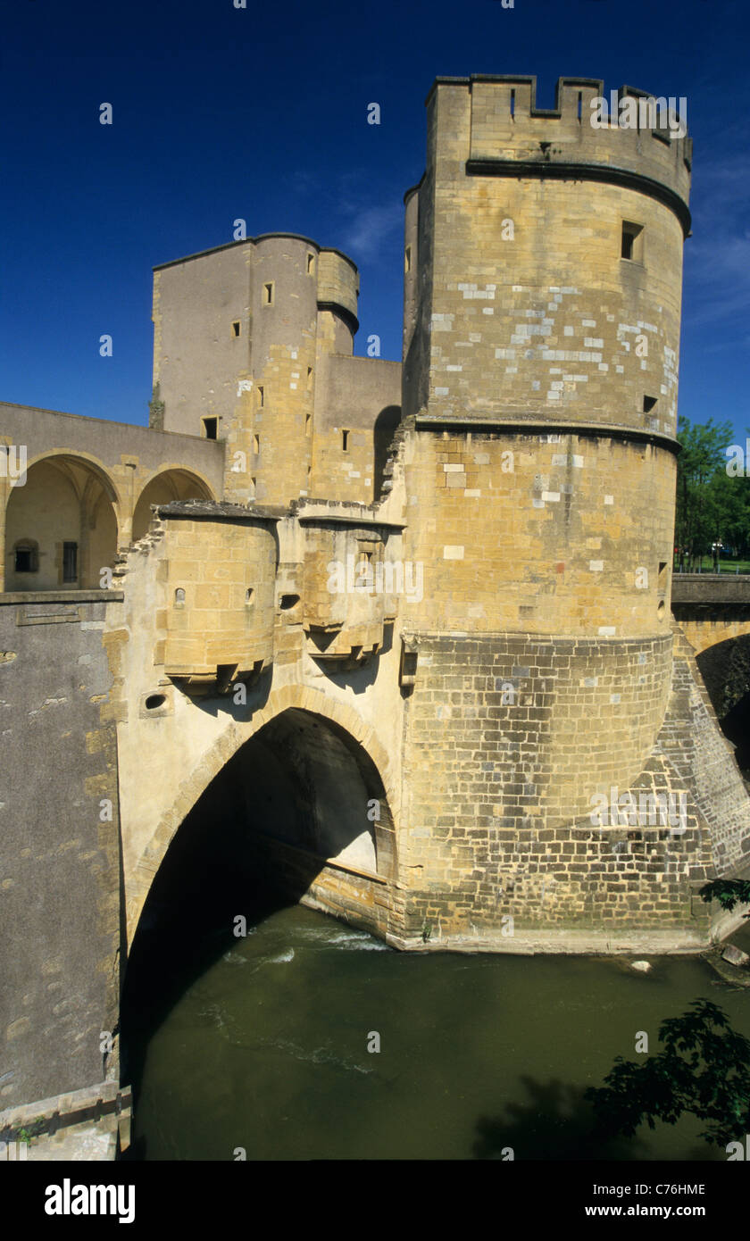 Old German's gate (Porte des Allemands) and Seille river, Metz, Moselle ...