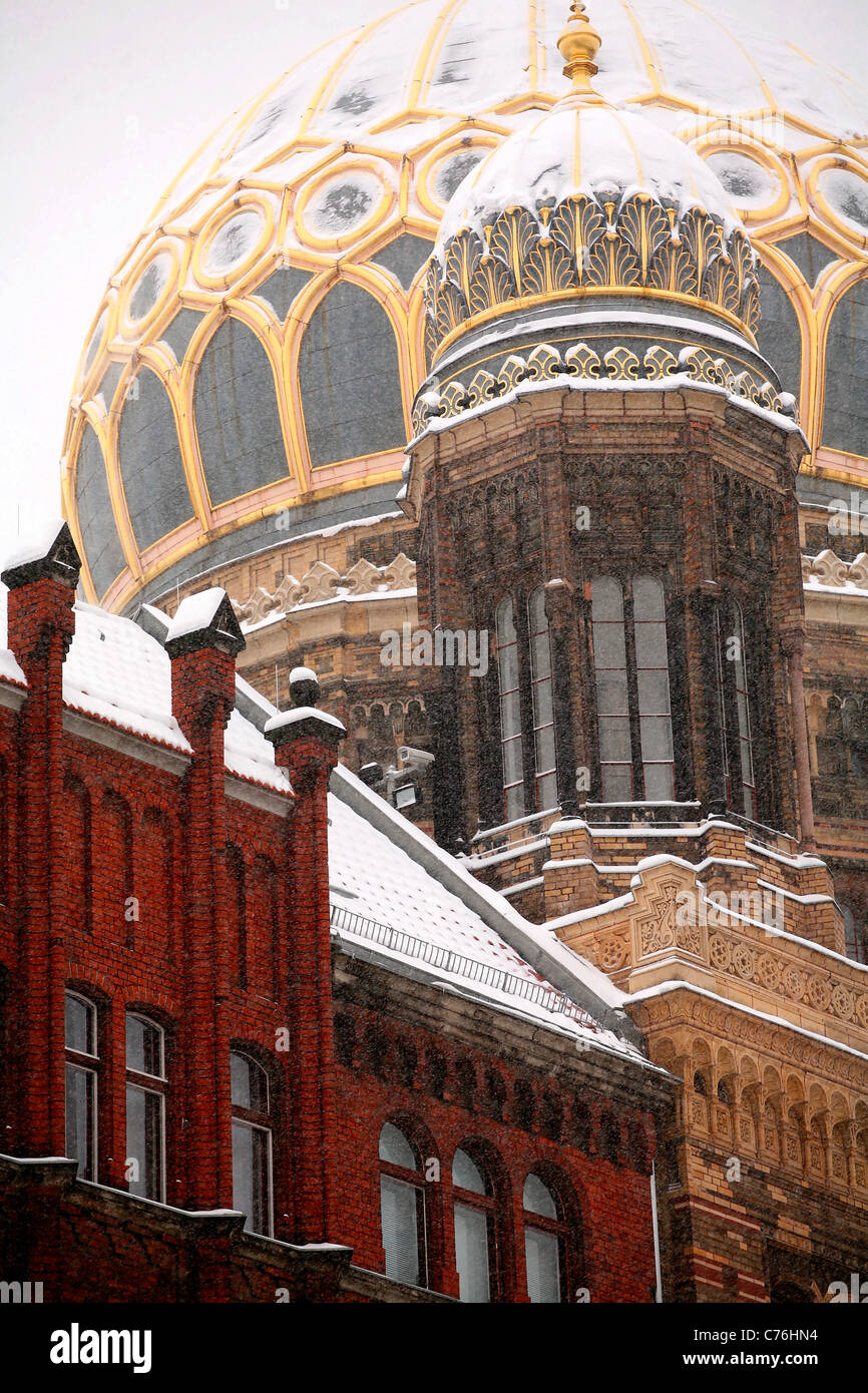 Neue synagogue in berlin, germany hi-res stock photography and images ...